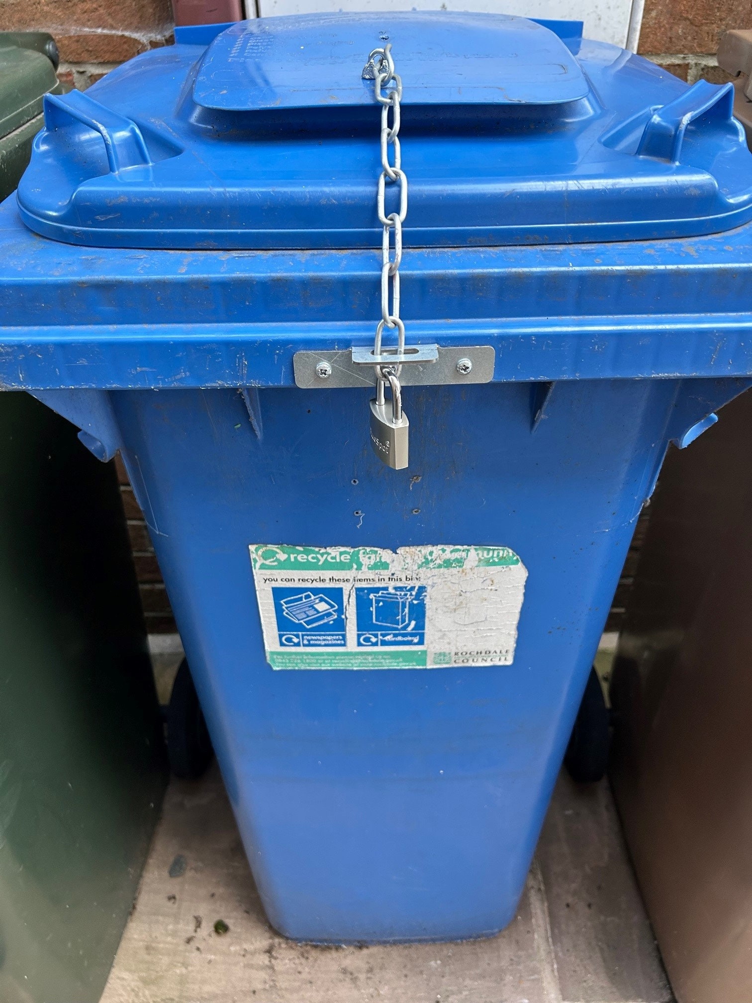Wheelie Bin Chain Lid Lock No Padlock Included - Etsy UK