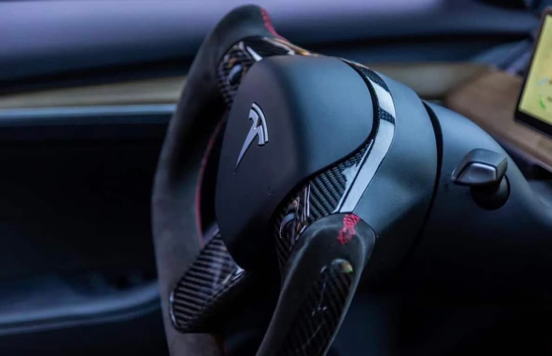 Tesla Yoke Carbon Fiber Steering Wheel and Genuine Leather. Red ...
