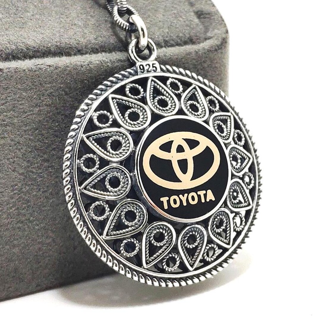 Toyota Sterling Silver Keychain With Intricate Filigree Design Elegant ...