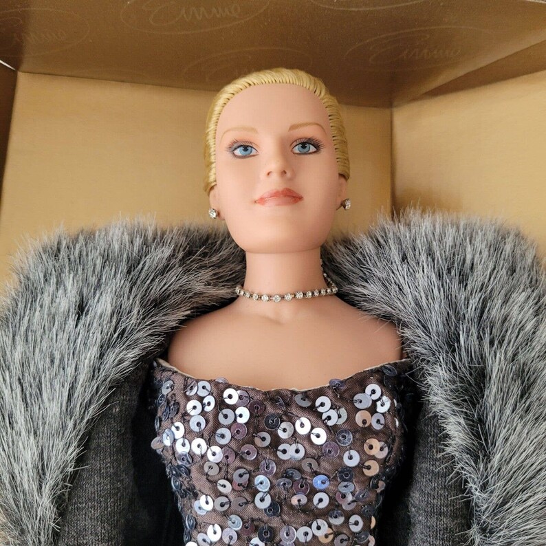 Energy Emme Tonner EM1203 Plus Size Doll With Coat Pants Sequined Top ...