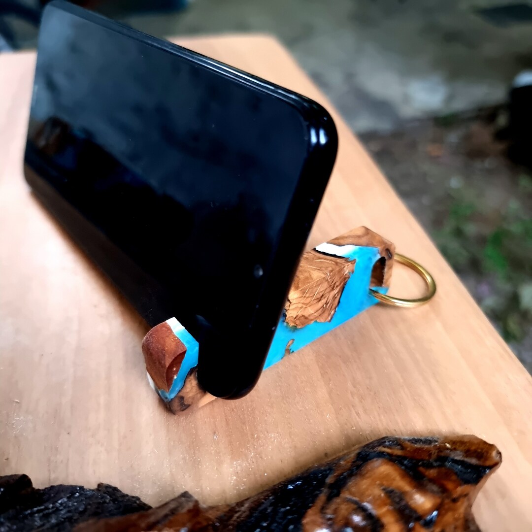 Wooden Keyring Phone Stand White Blue Epoxy Resin iPhone Stand, Key ...