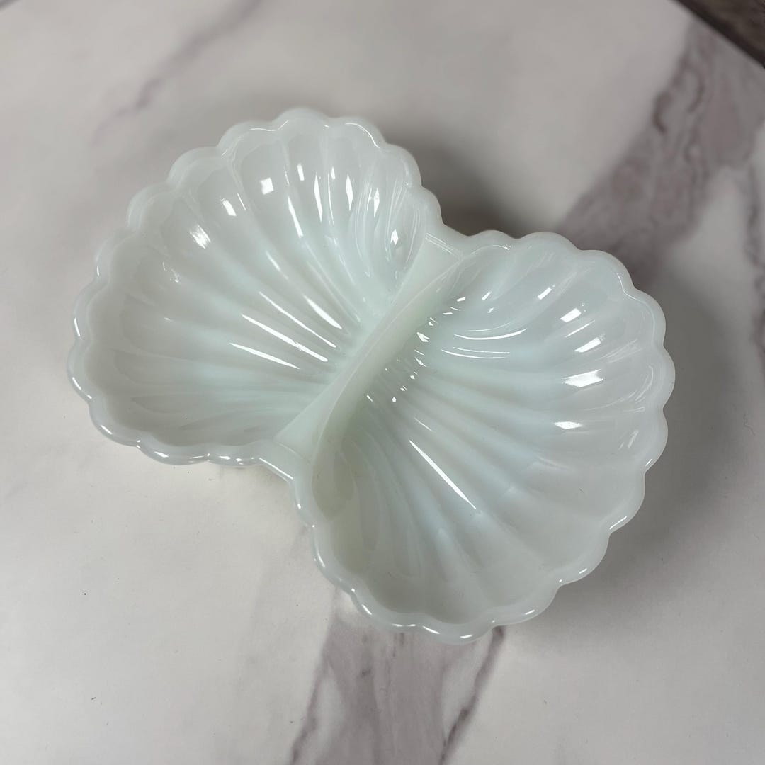 Vintage Milk Glass Avon Dish Clam Shell Dish MCM White Glass Shell Dish ...