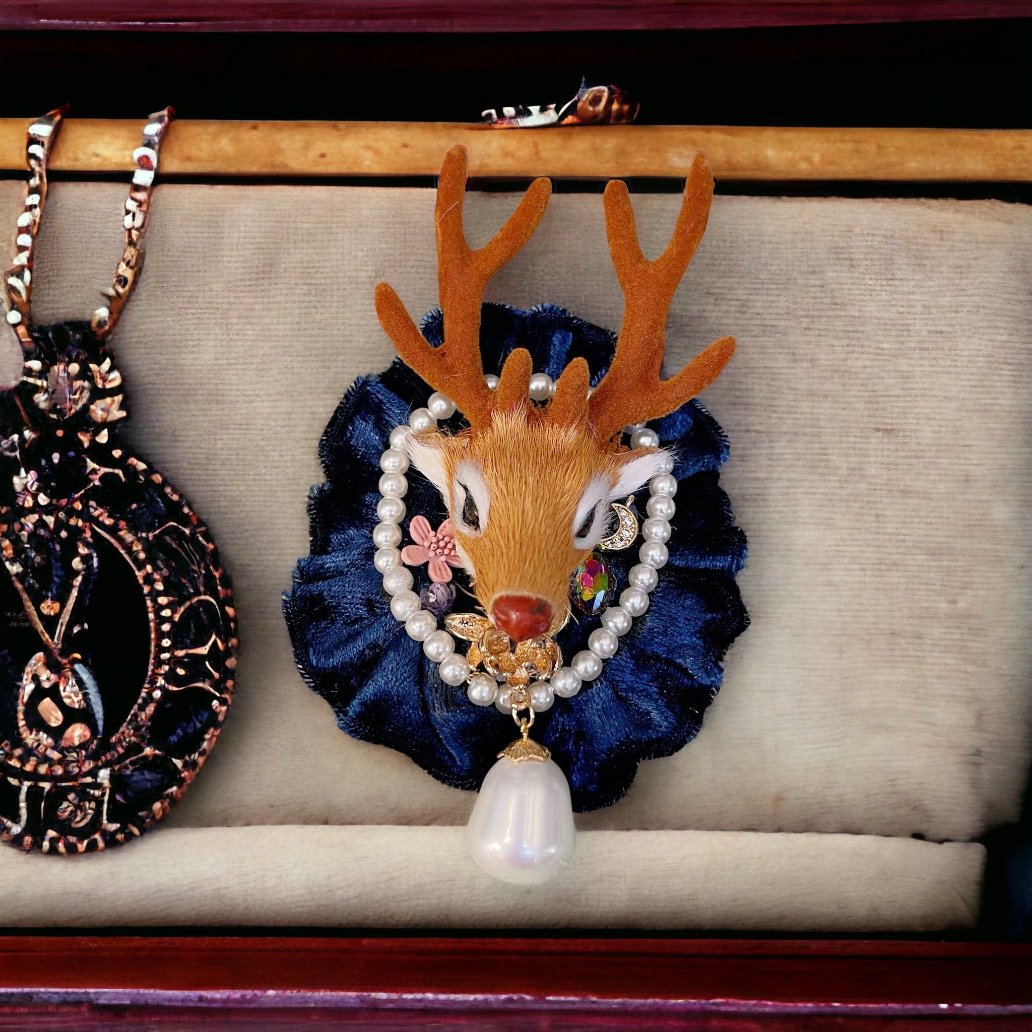 Rustic Christmas Reindeer Brooch/hair Clip Cute Mule Antlers Jewelry ...