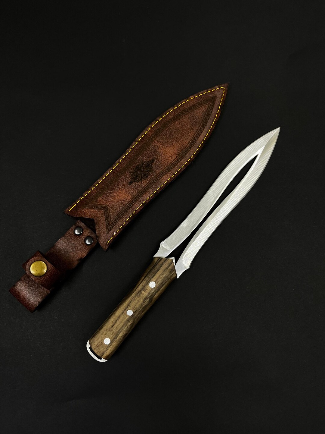 Handmade Fairbairn Sykes Dagger Knife With Walnut Handle & Leather Case ...