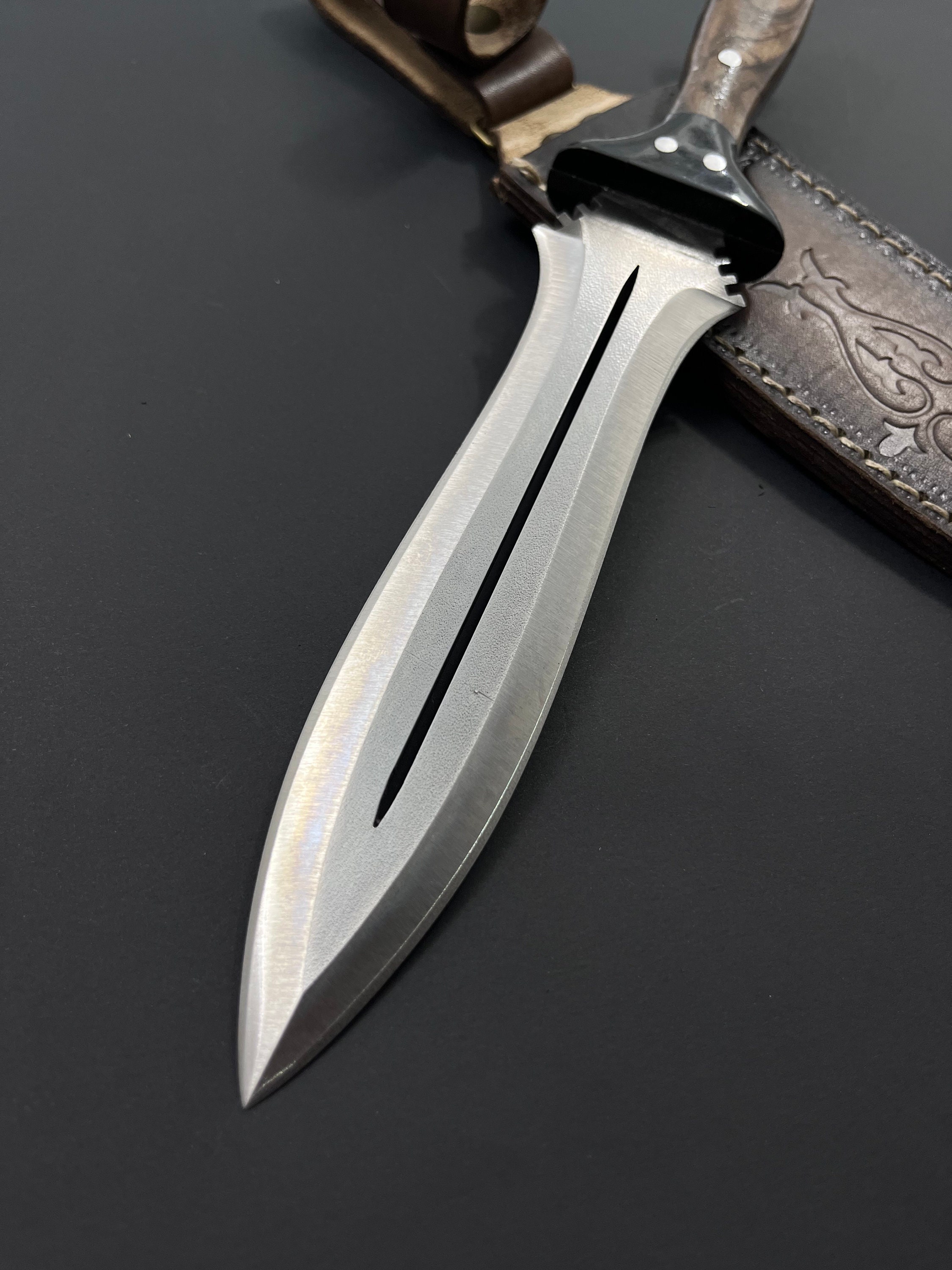 Handmade Full Tang Dagger Knife: Tactical Groomsmen Christmas Gift for ...