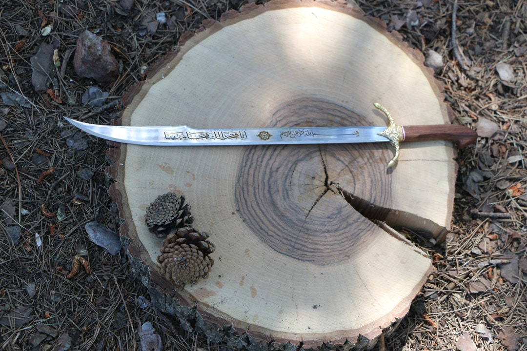 Handmade Custom Arabian Sword: Engraved Islamic Decoration Desktop ...