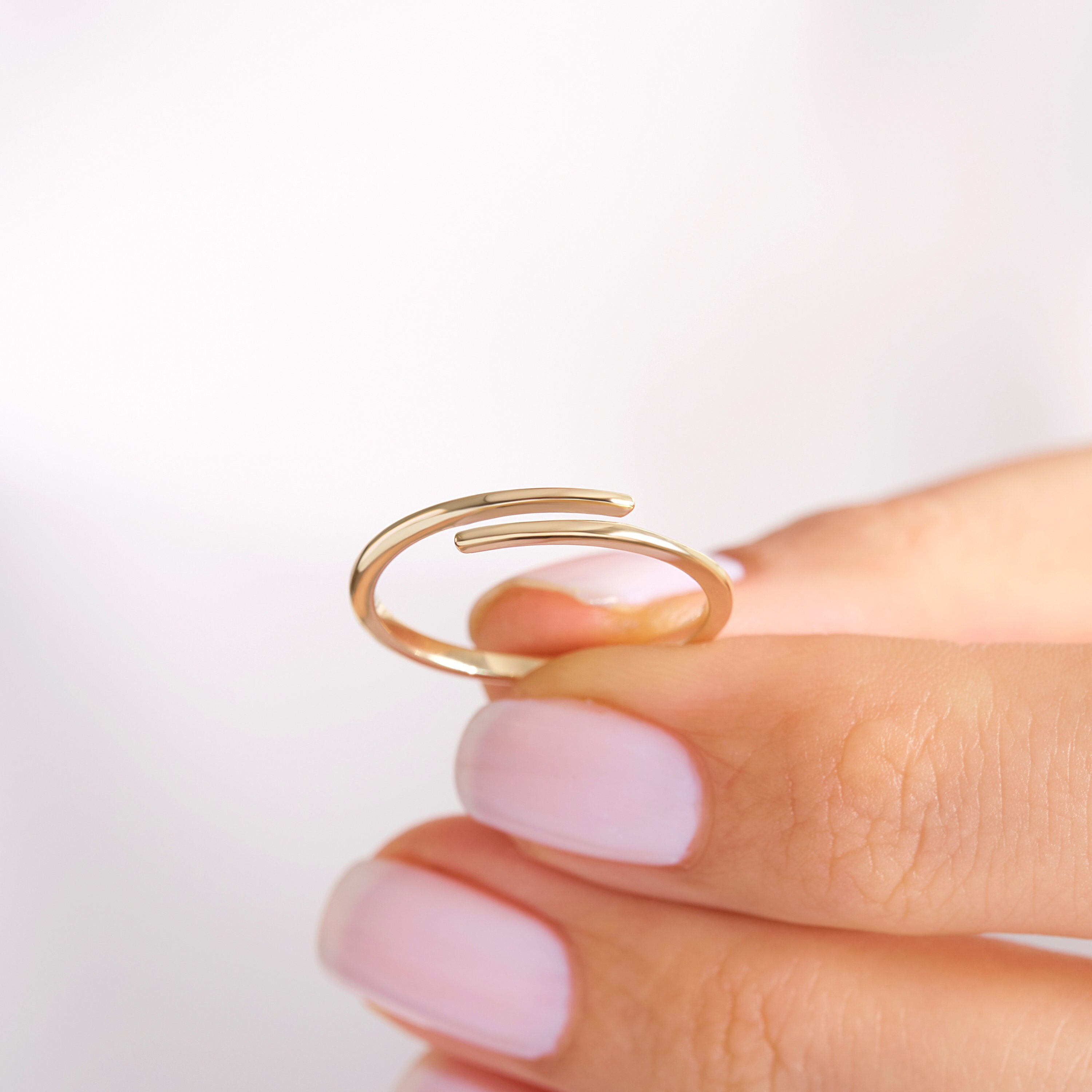 Dainty 10k Rose Gold Mid Finger Spike Band Midi Knuckle Ring
