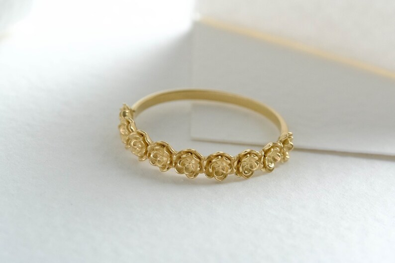 14K Gold Tiny Daisy Flower Ring, Skinny Stacking Ring Floral Flower ...