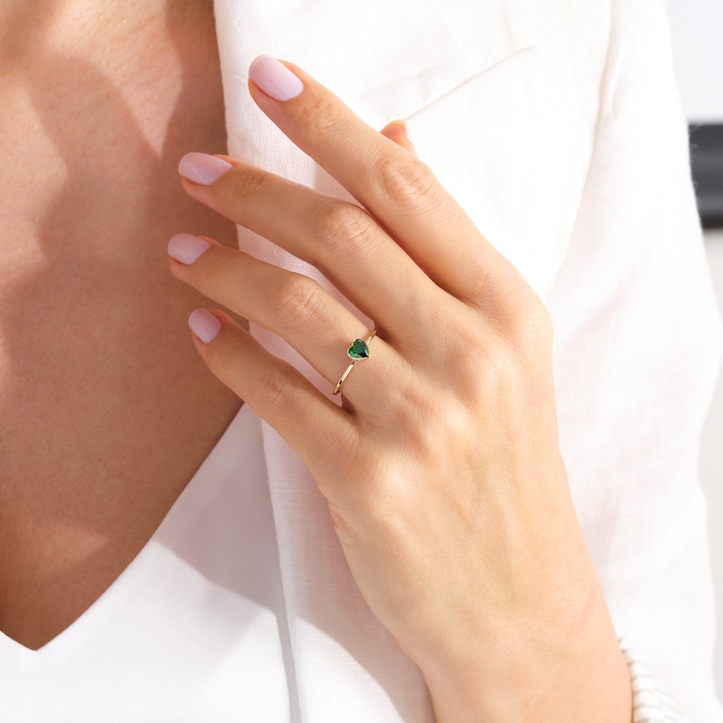 Heart Shape Emerald Ring 14K Solid Gold Band Heart-cut Birthstone ...
