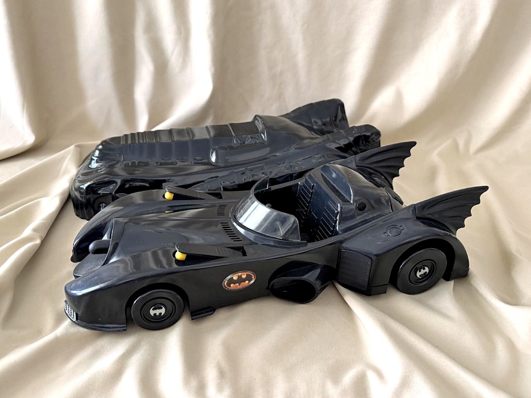 1989 Batman Batmobile W/ Armor Cocoon & Rocket Launchers by Toy Biz DC ...