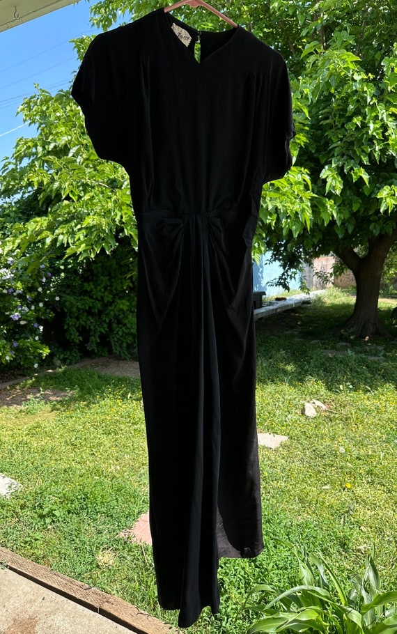 Vintage Black 1940's Du Barry Gown modern Size 6 ish - Gem