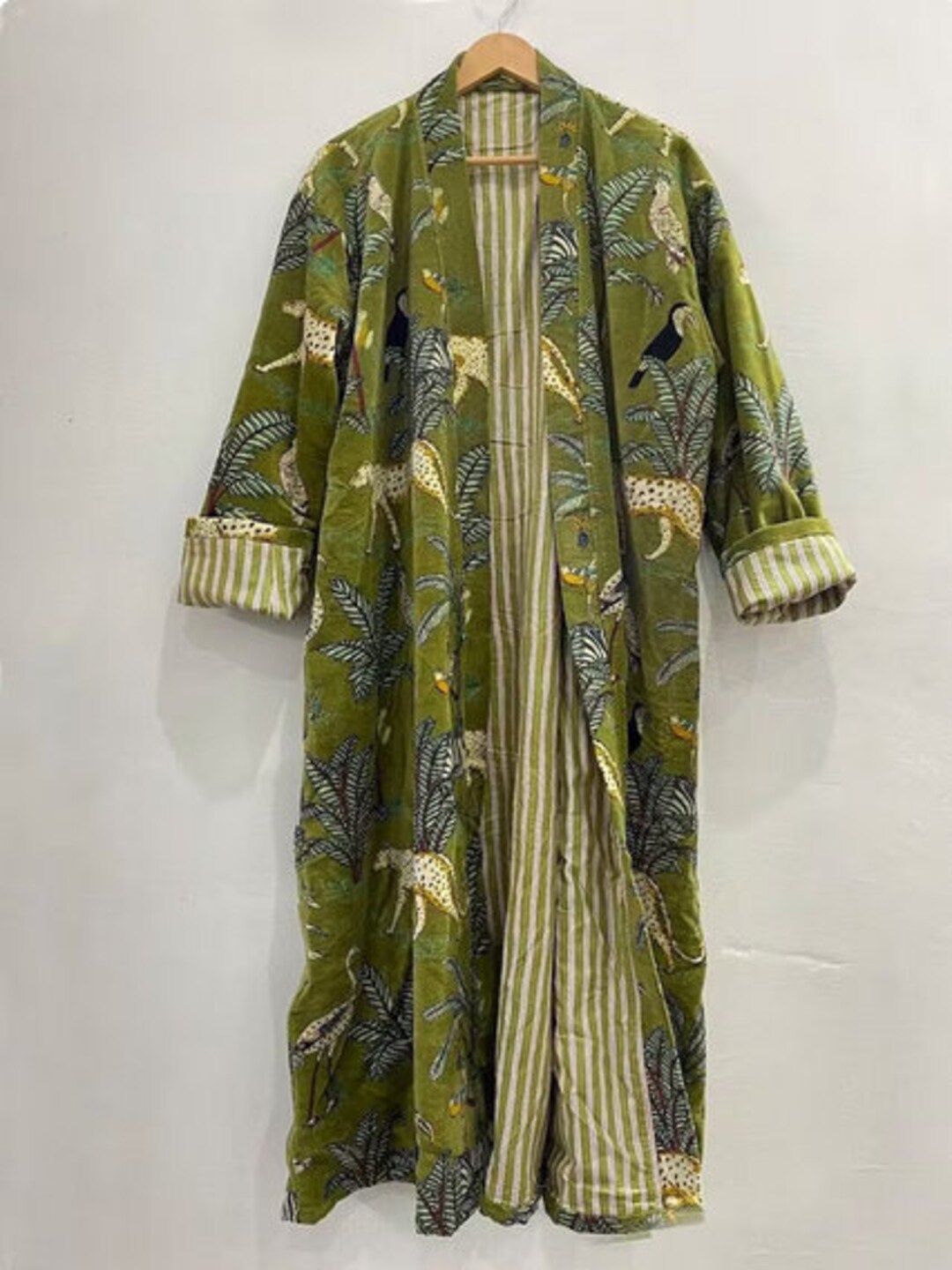 Green Jungle Print Velvet Kimono Robes, Morning Tea Velvet Coat ...