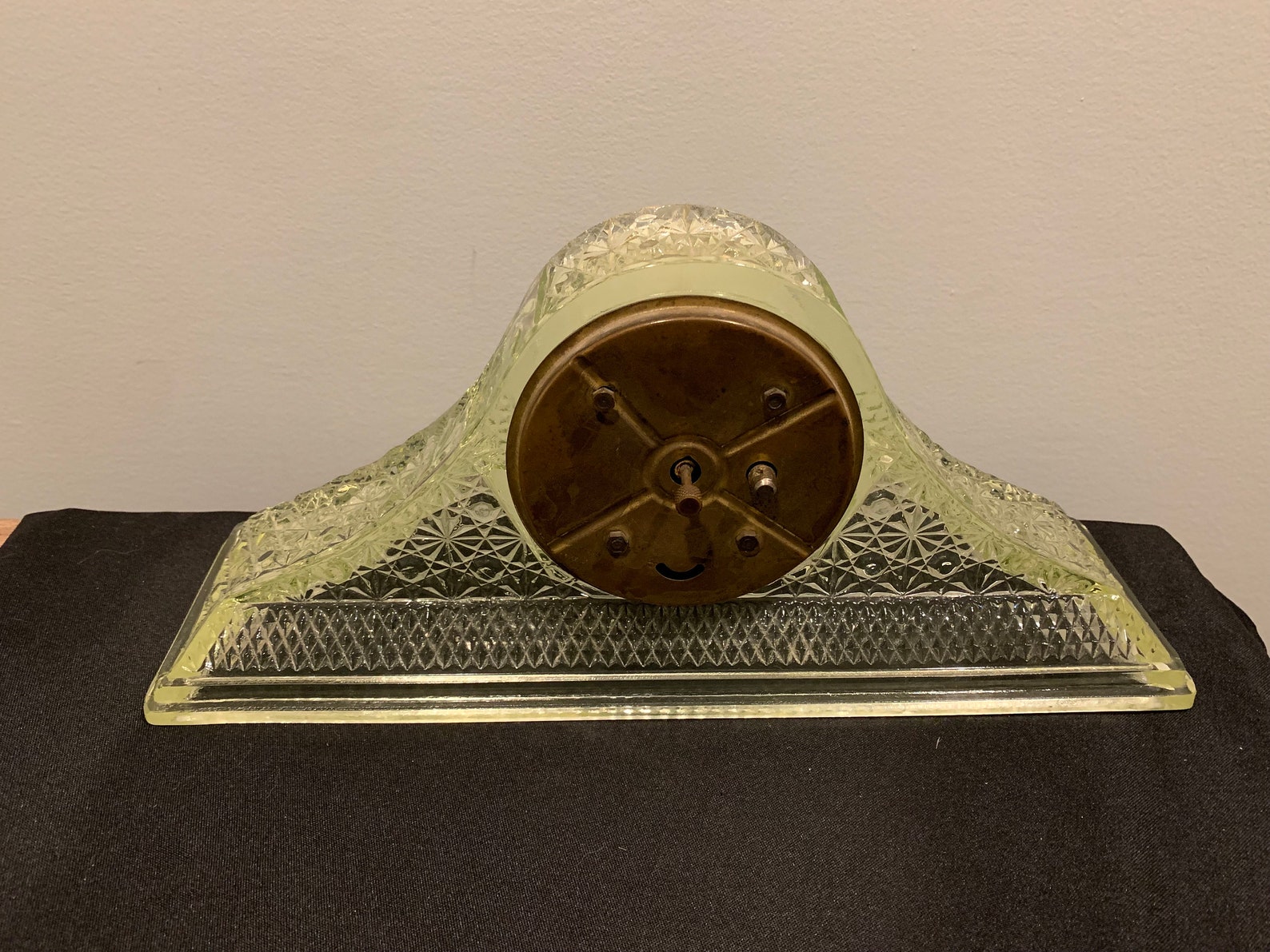 Uranium Vaseline Mckee Clock Rare - Etsy
