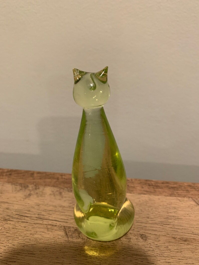 Vintage Uranium Glass Vaseline Lime Cat RARE Viking Glass Geiger Tested ...