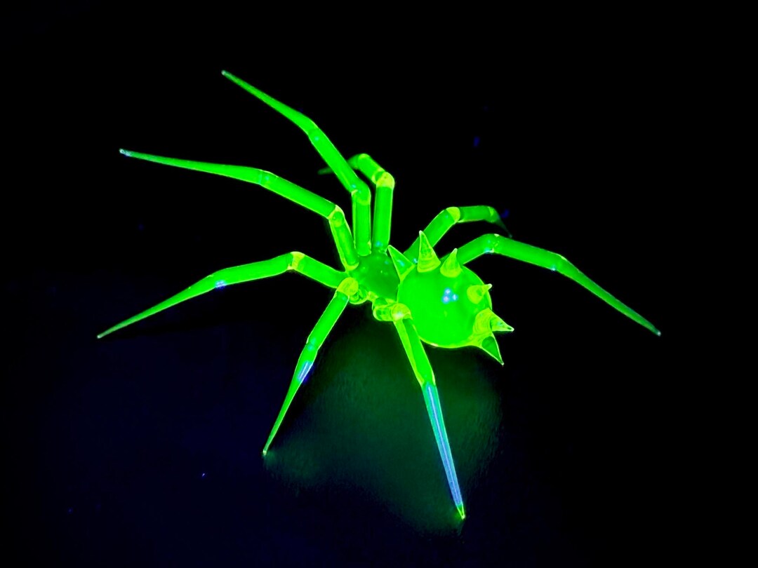 Uranium Vaseline Spiked Spider by Rafael - Etsy
