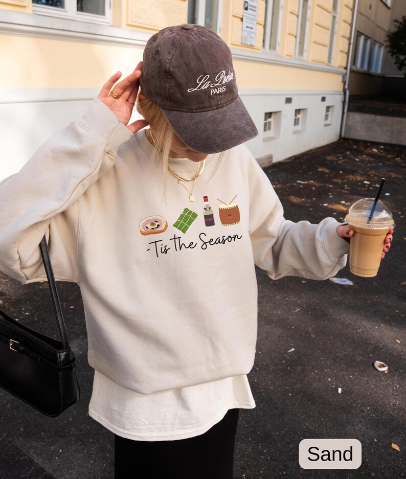 Venezuelan Christmas Sweatshirt, Venezuelan Gift, Tis the Season ...
