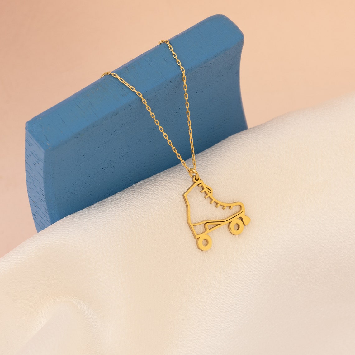 Skate Necklace - Christmas Gift - Sports Jewelry - Skater Gift - Figure ...