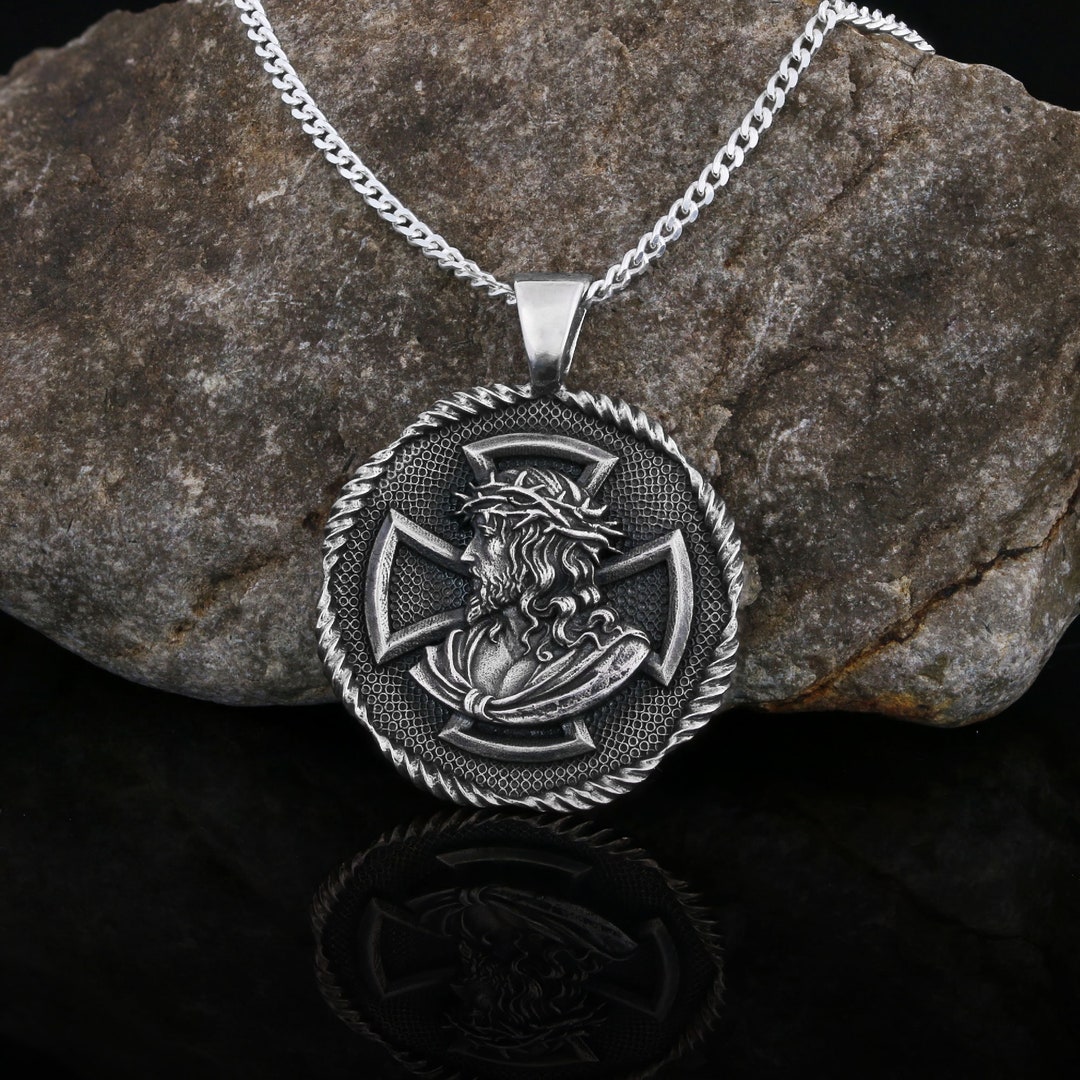 Christ Necklace, Round Silver Religious Pendant, Gold Plated Jesus ...