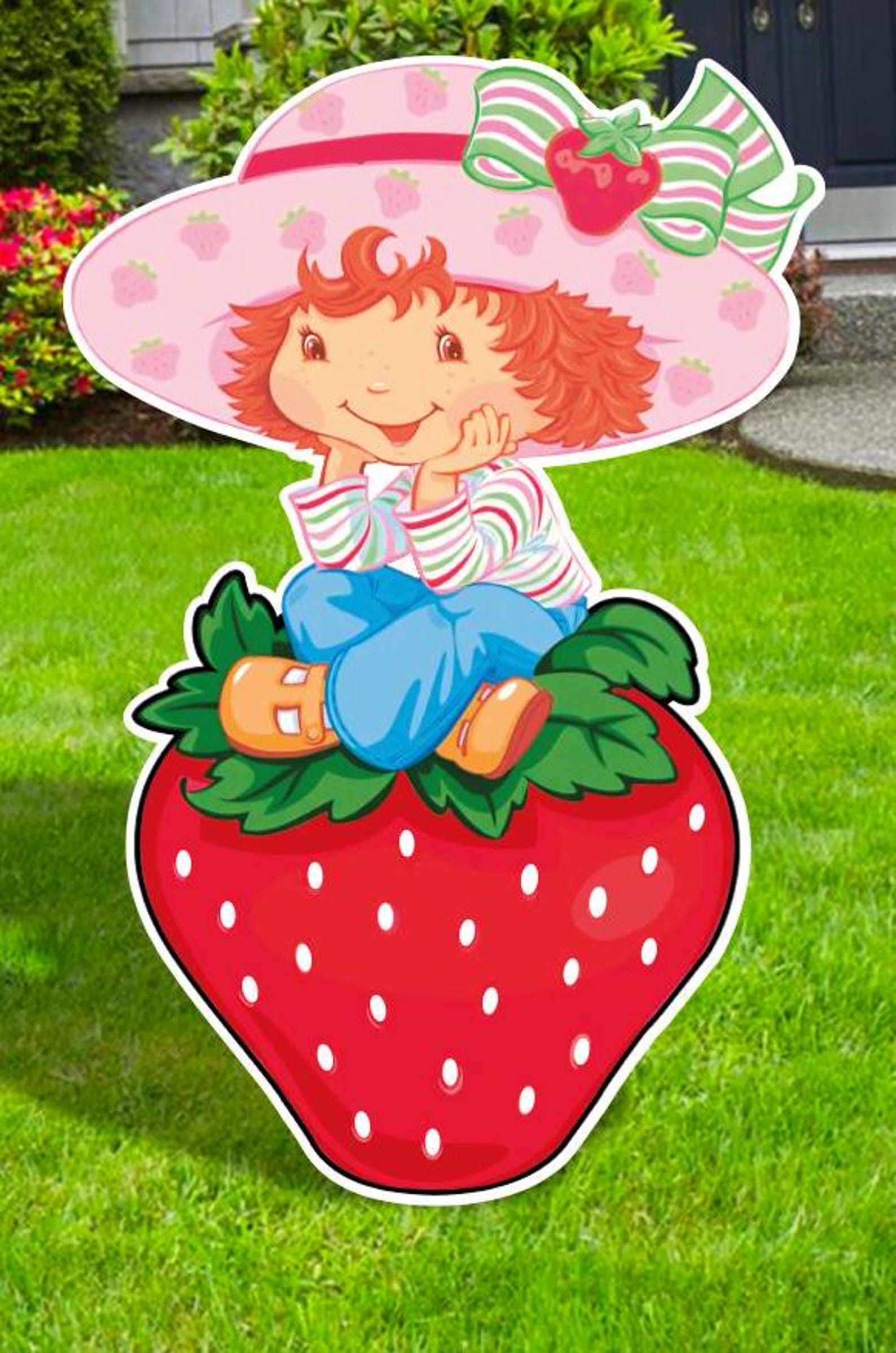 Strawberry Party Decor, Berry House, Strawberry Fruit, Strawberry ...