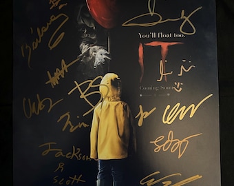 IT Movie Script 2017 Autographed: Jeremy Ray Taylor, Finn Wolfhard ...