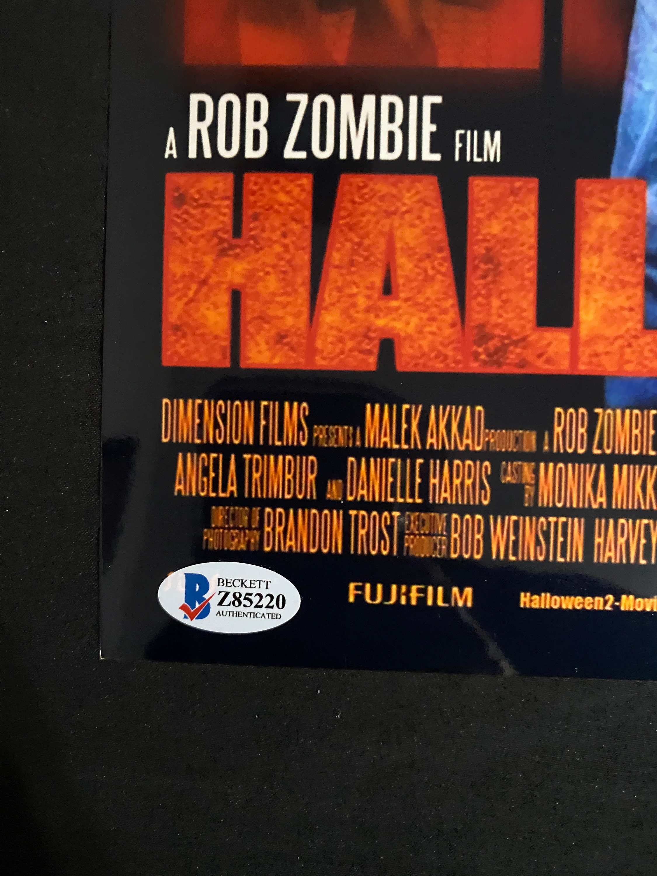 Scout Taylor-compton & Eileen Dietz Signed Rob Zombies Halloween 2 ...