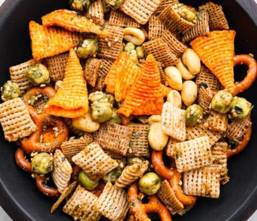 Hot Spicy Furikake Snack Mix, Party Mix Chips, Sweet, Salty Chex Mix ...