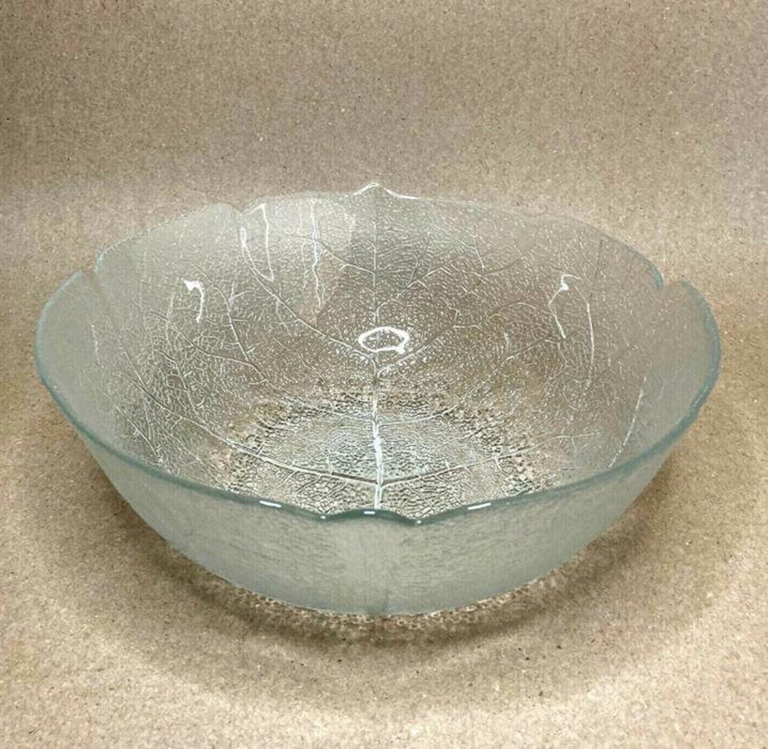 Beautiful Vintage Arcoroc Aspen Leaf Pattern Round Serving Bowl Large ...
