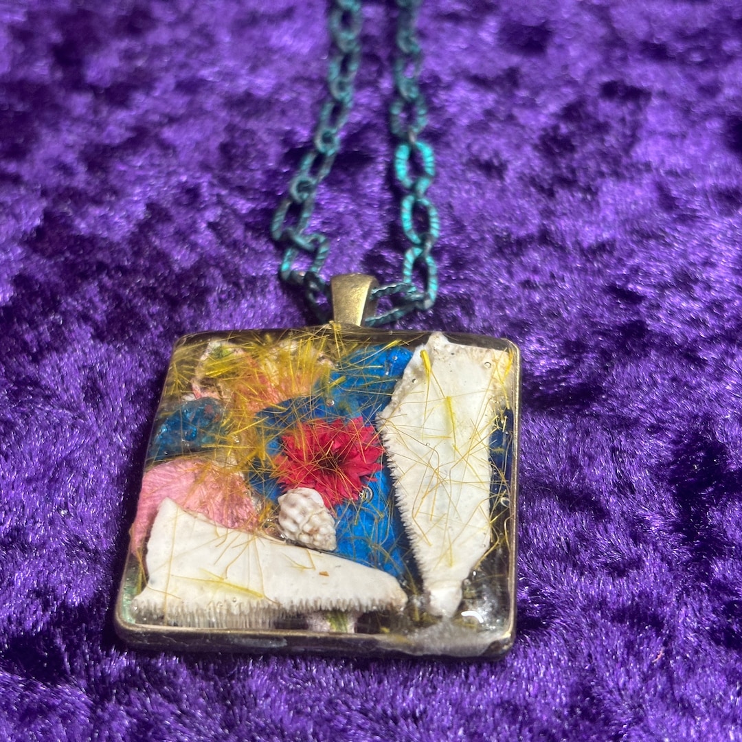 Turtle Carapace Bone Pendant Necklace With Dried Flowers - Etsy