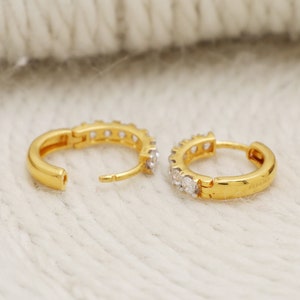 22k Yellow Genuine Gold Hoop Earrings Handmade Jewelry for Gift, Indian ...