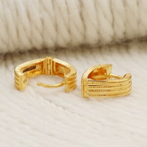 V Shape Bali 22k Yellow Gold Hoop Earrings Handmade Jewelry for Gift ...