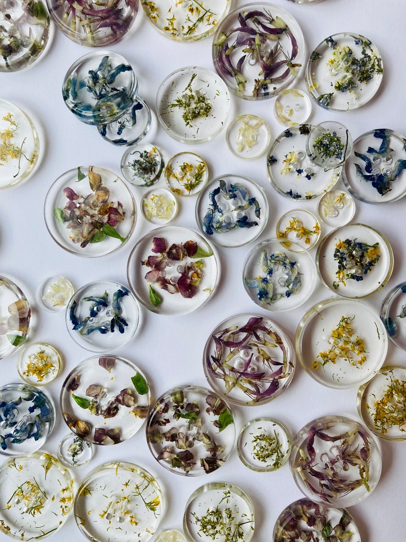 Handmade Floral Buttons 4-hole Buttons Epoxy Resin Buttons - Etsy
