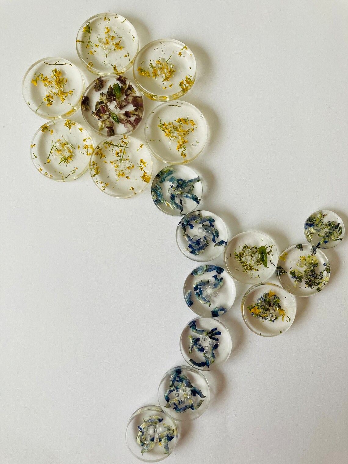 Handmade Floral Buttons, 4-hole Buttons, Epoxy Resin Buttons ...