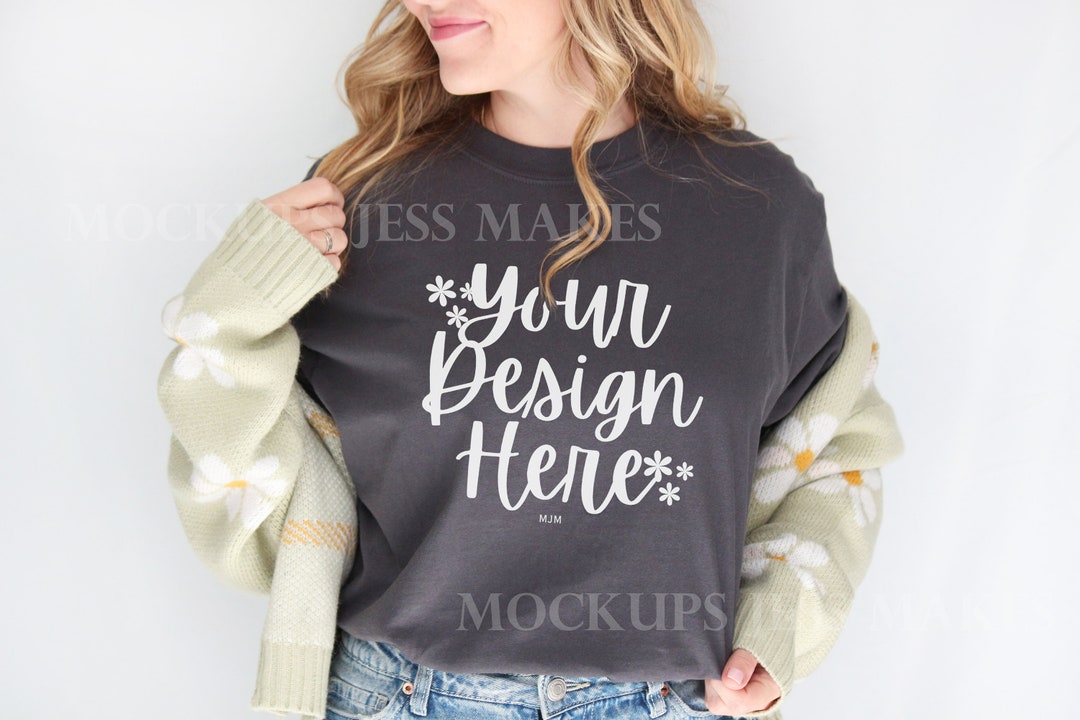 Graphite Comfort Colors 1717 Mockup, Graphite Model Mockup, Gildan ...