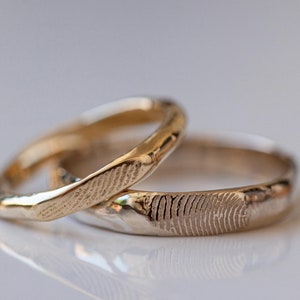 Couples Solid Gold Fingerprint Rings With Raw Texture. Wedding Ring Set His and Her - Etsy