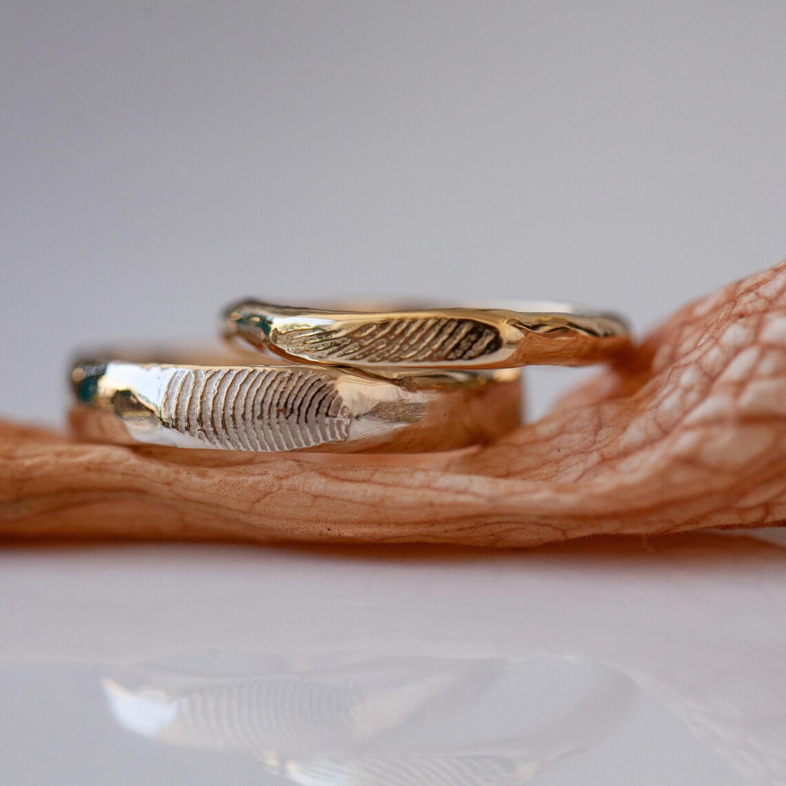 Couples Solid Gold Fingerprint Rings With Raw Texture. Wedding Ring Set ...