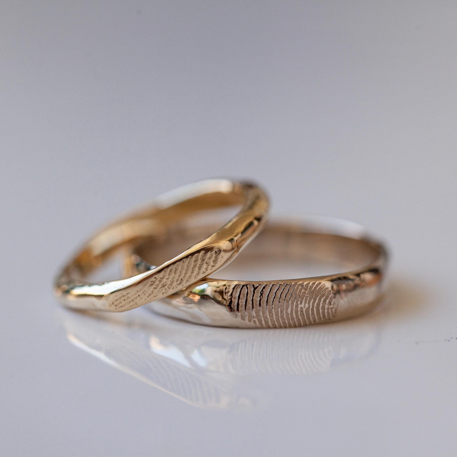 Couples Solid Gold Fingerprint Rings With Raw Texture. Wedding Ring Set ...