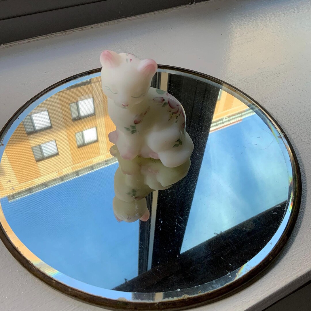 Fenton Glass Cat Figurine Kitty 5165 White Hand Painted by M. Caplinger ...