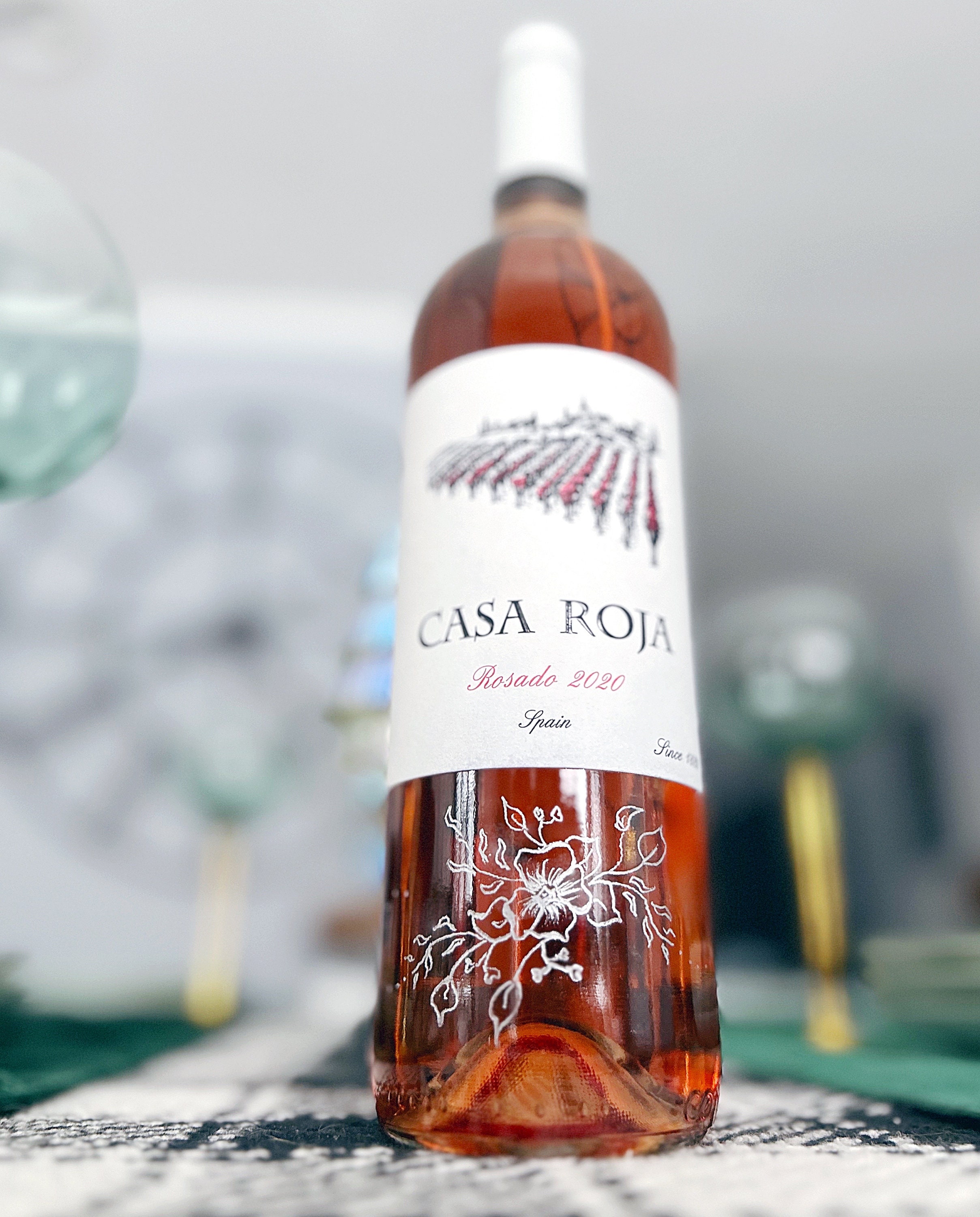Custom Wine Bottle Engraving – Personalized Gift, Florals & Text - Etsy