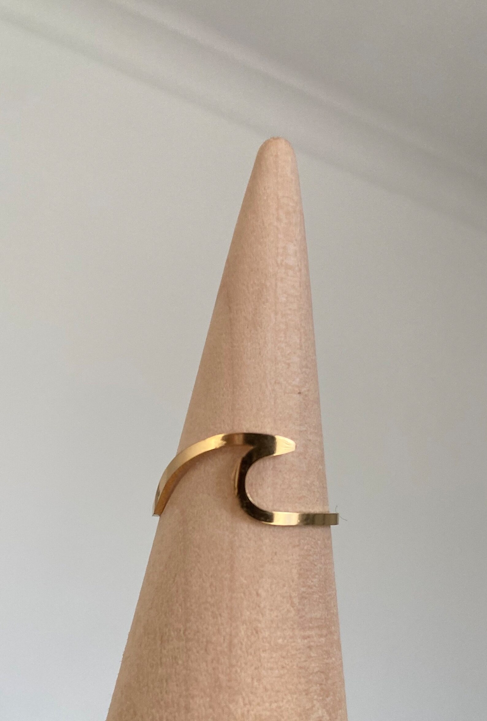 Simple Wave Style Ring Stainless Steel Lightweight Unisex Ring With ...