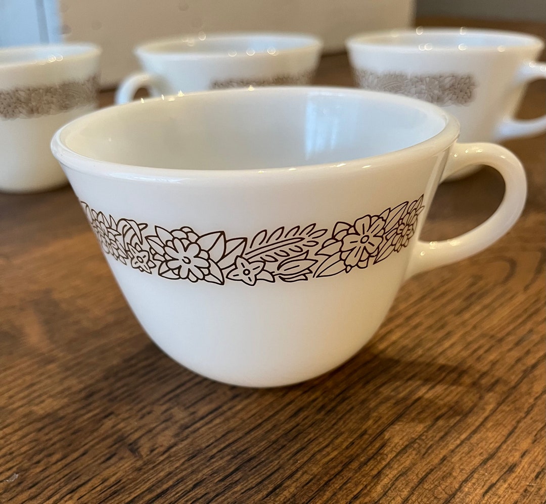 Vintage Pyrex, 1978 Woodland Collection, 4pc Cup Set, Pyrex Cups, White ...