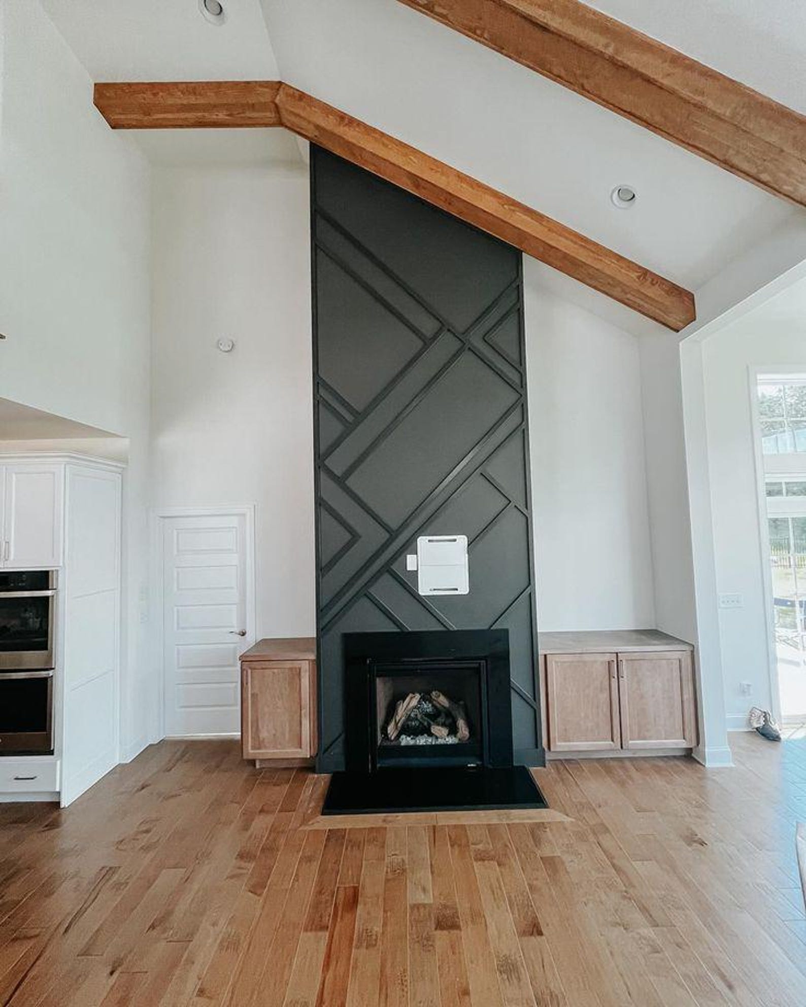 Asymmetrical Wall Molding Project: Build-to-install Wall Design ...