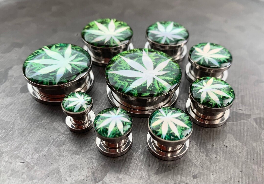 PAIR of Unique Hologram Pot Leaf Screw Fit Surgical Steel Tunnels/plugs ...