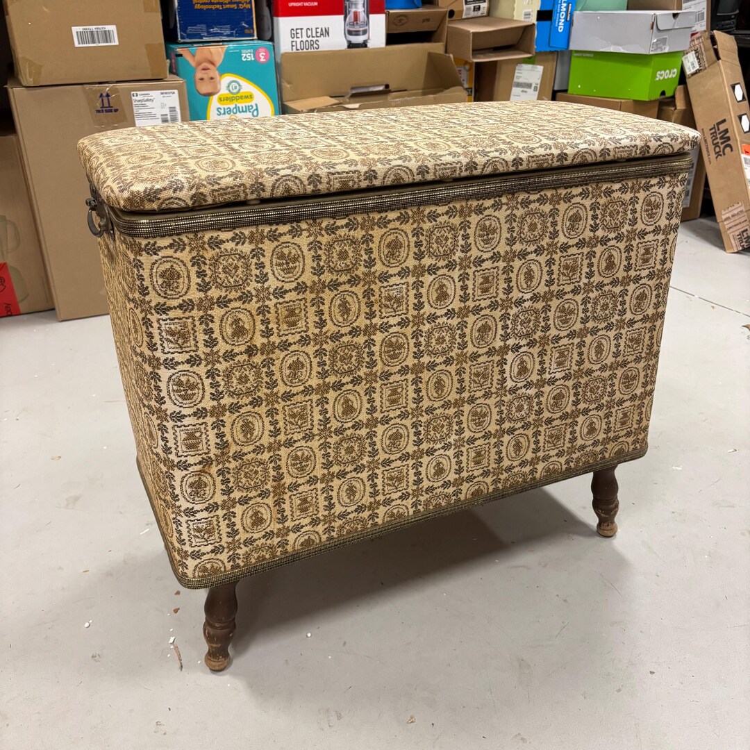 VTG MCM Red-man Hinged Vinyl Laundry Clothes Hamper Ventilated Turned ...