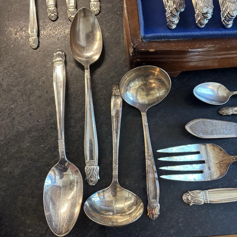 Elegant Holmes And Edwards Inlaid Silverware Pictures