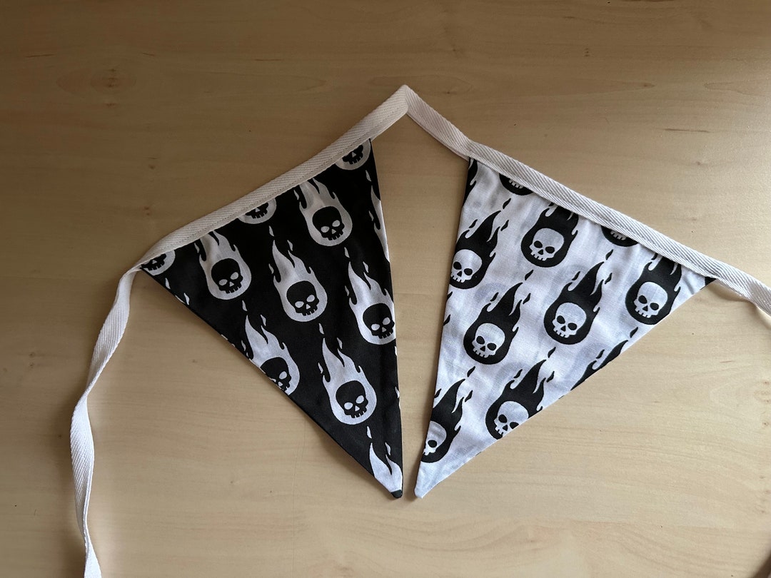 Halloween Flaming Sculls 10 Flags - Etsy