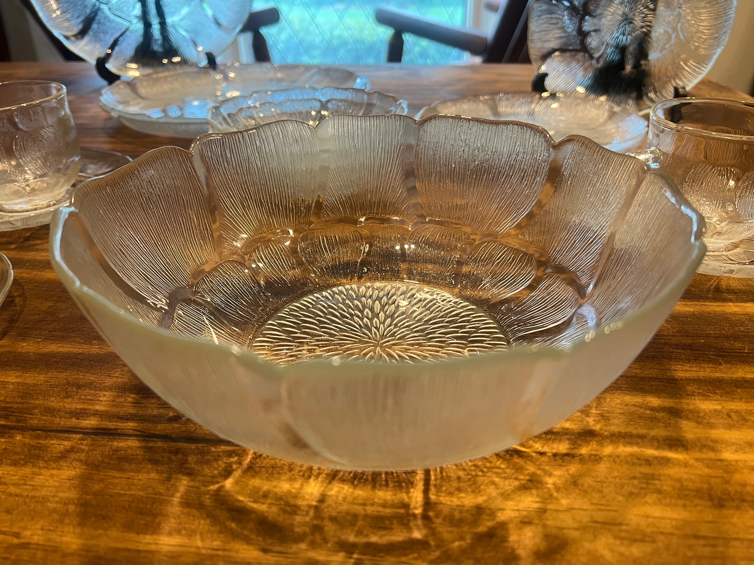 16 Piece Vintage Arcoroc France FLEUR Glassware|plates|cups|saucers ...