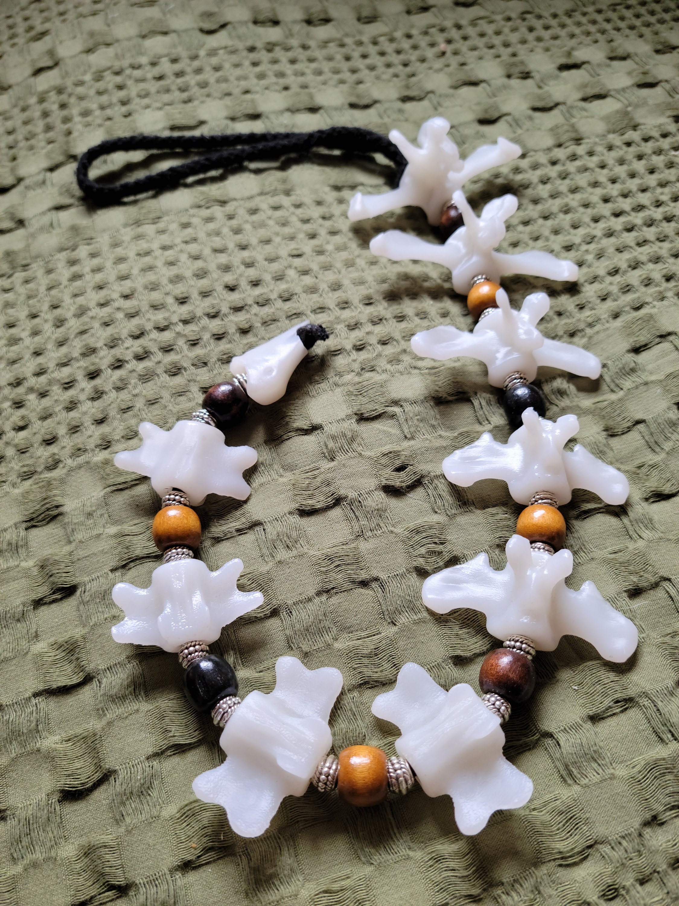 Dragon Bone Tails - Etsy