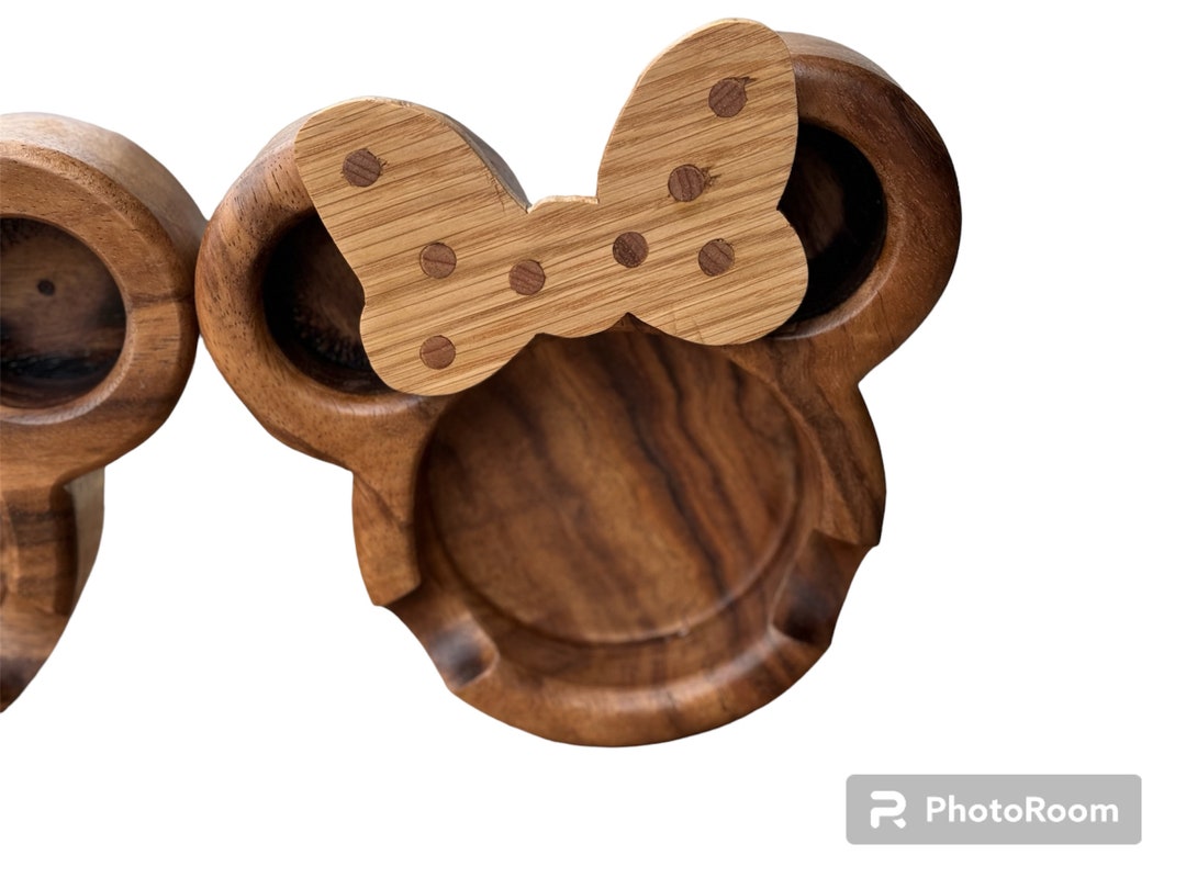 Mickey and Minnie Cigar Ashtrays - Etsy