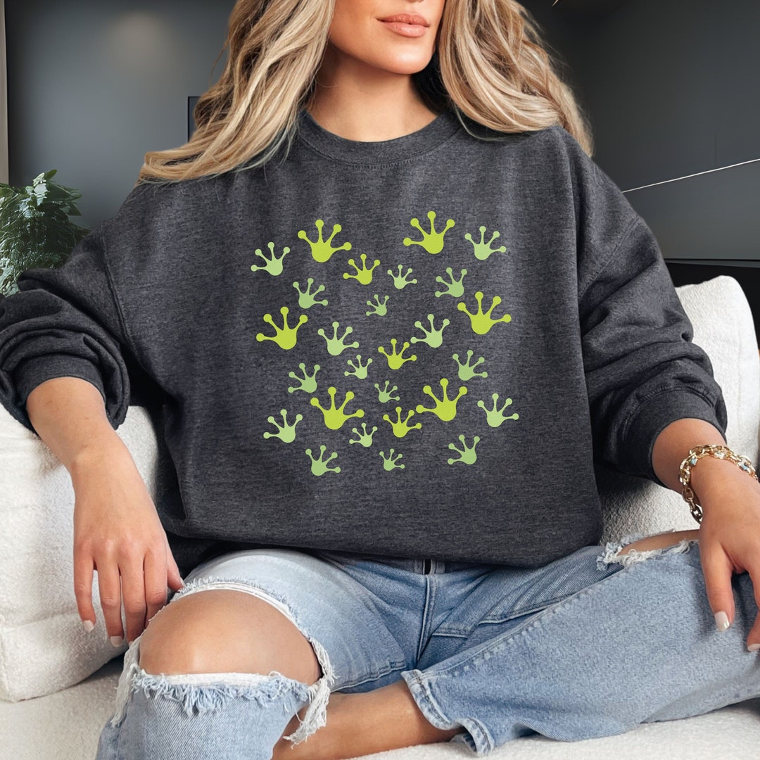 Frog Sweatshirt, Gift for Frog Lovers, Retro Frog Sweater, Vintage Frog ...