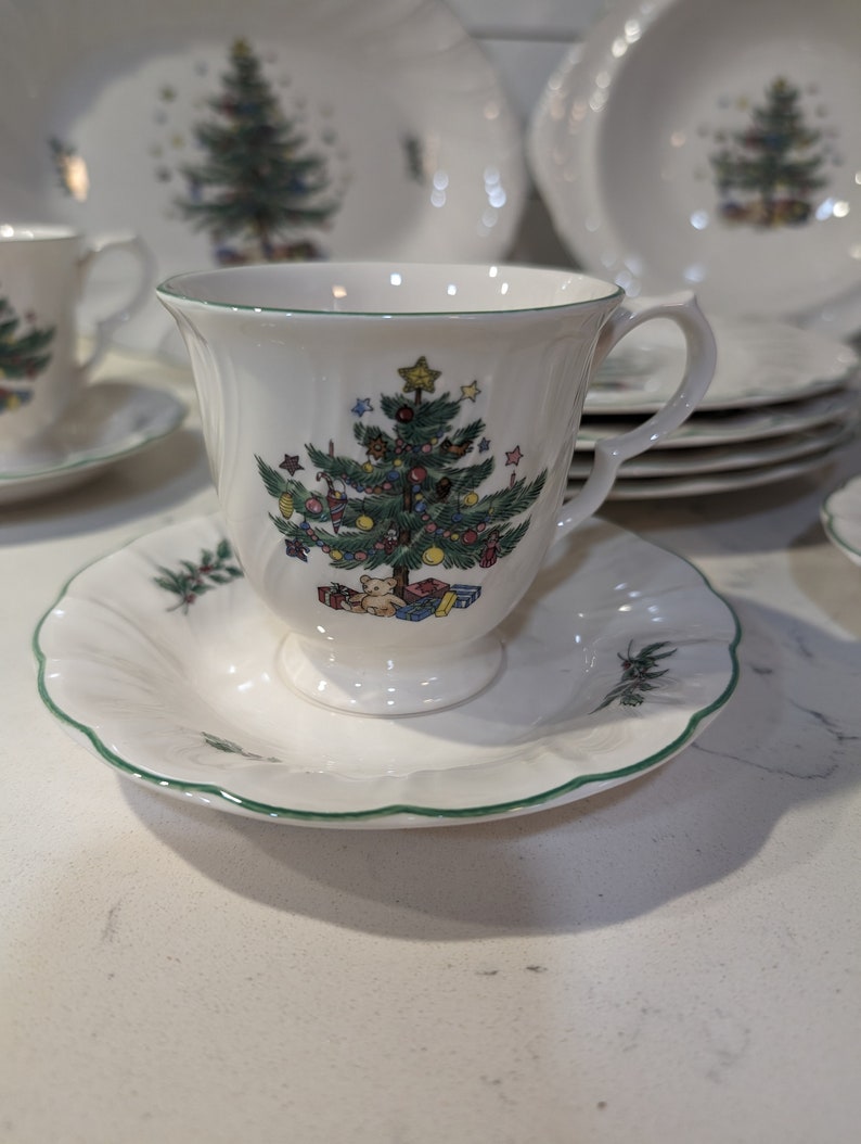 Nikko Happy Holidays Dinner Plates, Cups and Saucers, Serving Bowl, and ...